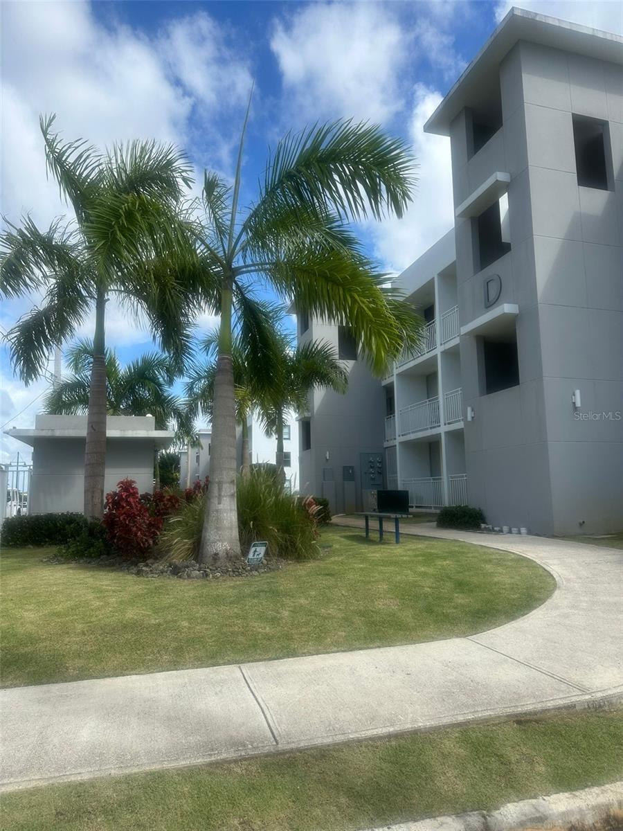 COND. PLAZOLETAS DE GUAYNABO