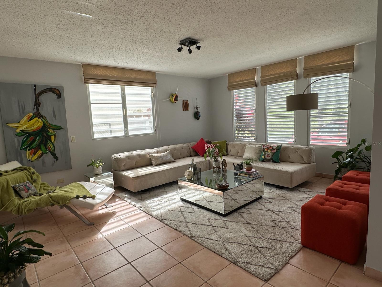 URB LA ANTIGUA, ENCANTADA