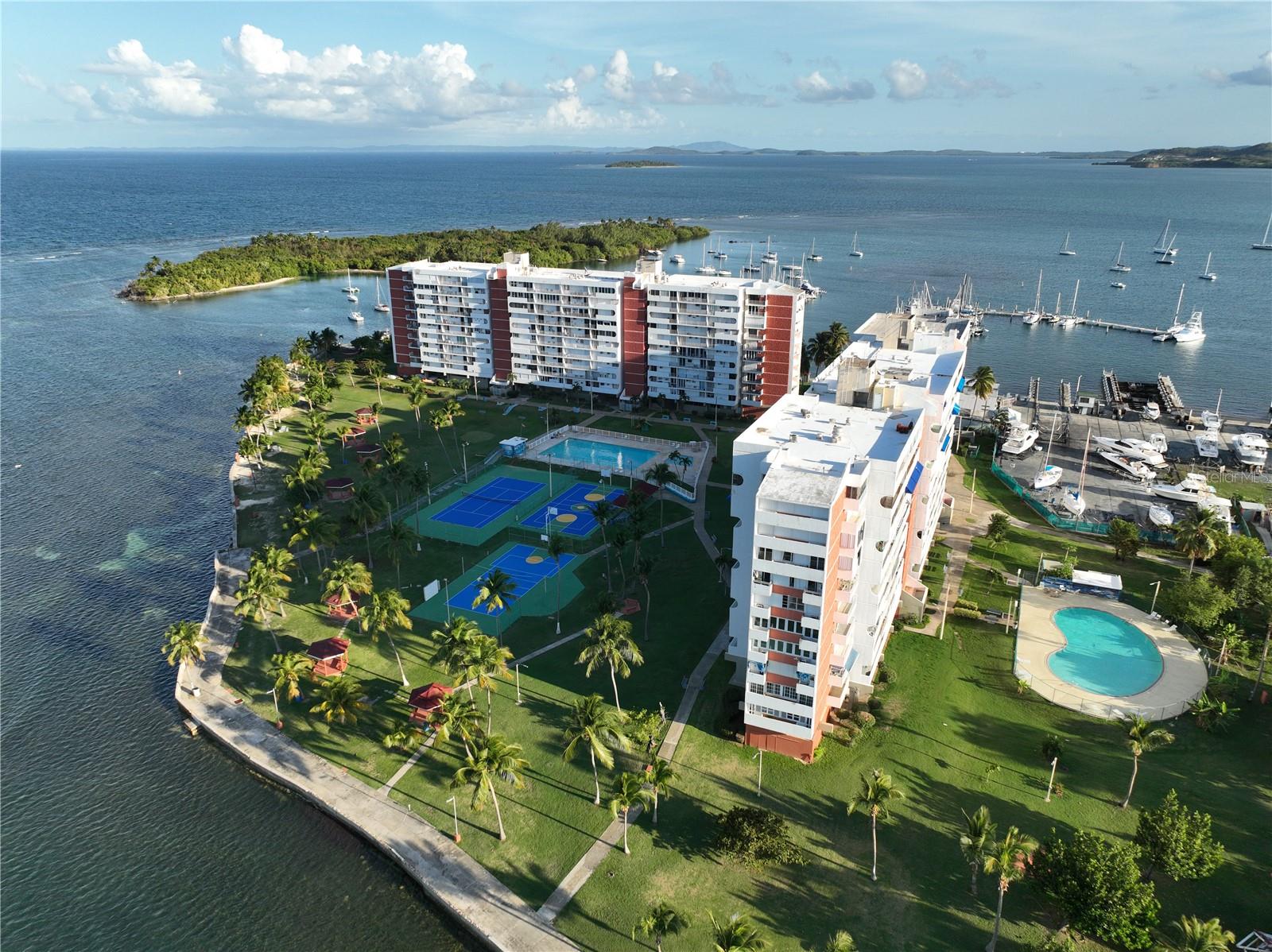 . ISLETA MARINA #2-T